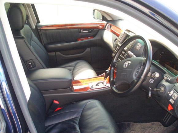 BulletProof Toyota Celsior II used car 2004 Model (interior view)