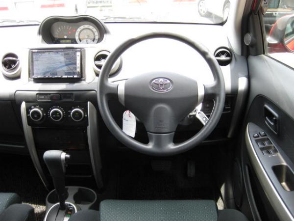 ist2005red-interior.jpg