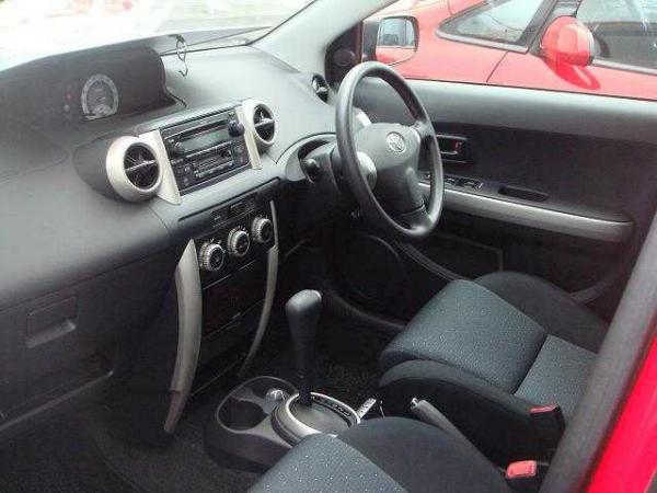 ist2006red-interior.jpg