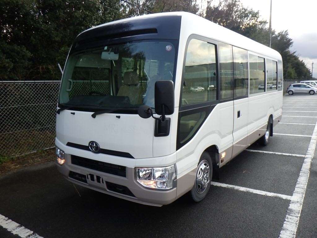 Toyota used Bus for sale in Japan, Import used Toyota Diesel Bus direct ...